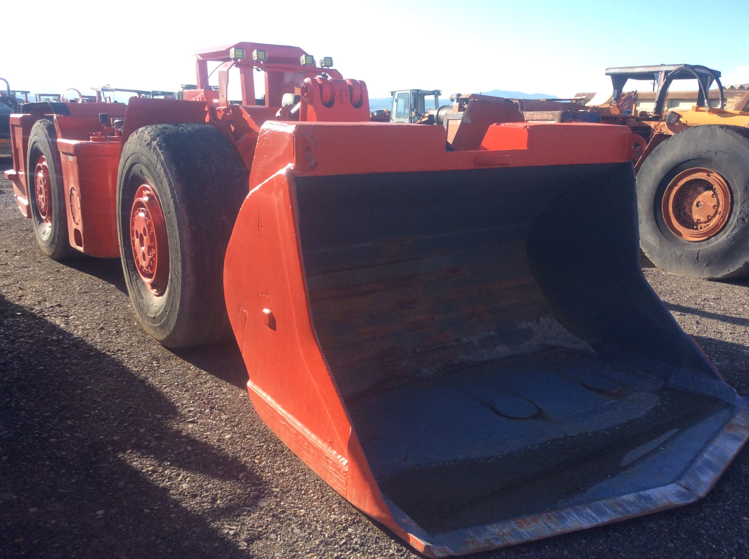 Sandvik Toro 400D LHD - Mining Equipment & Supply LLC