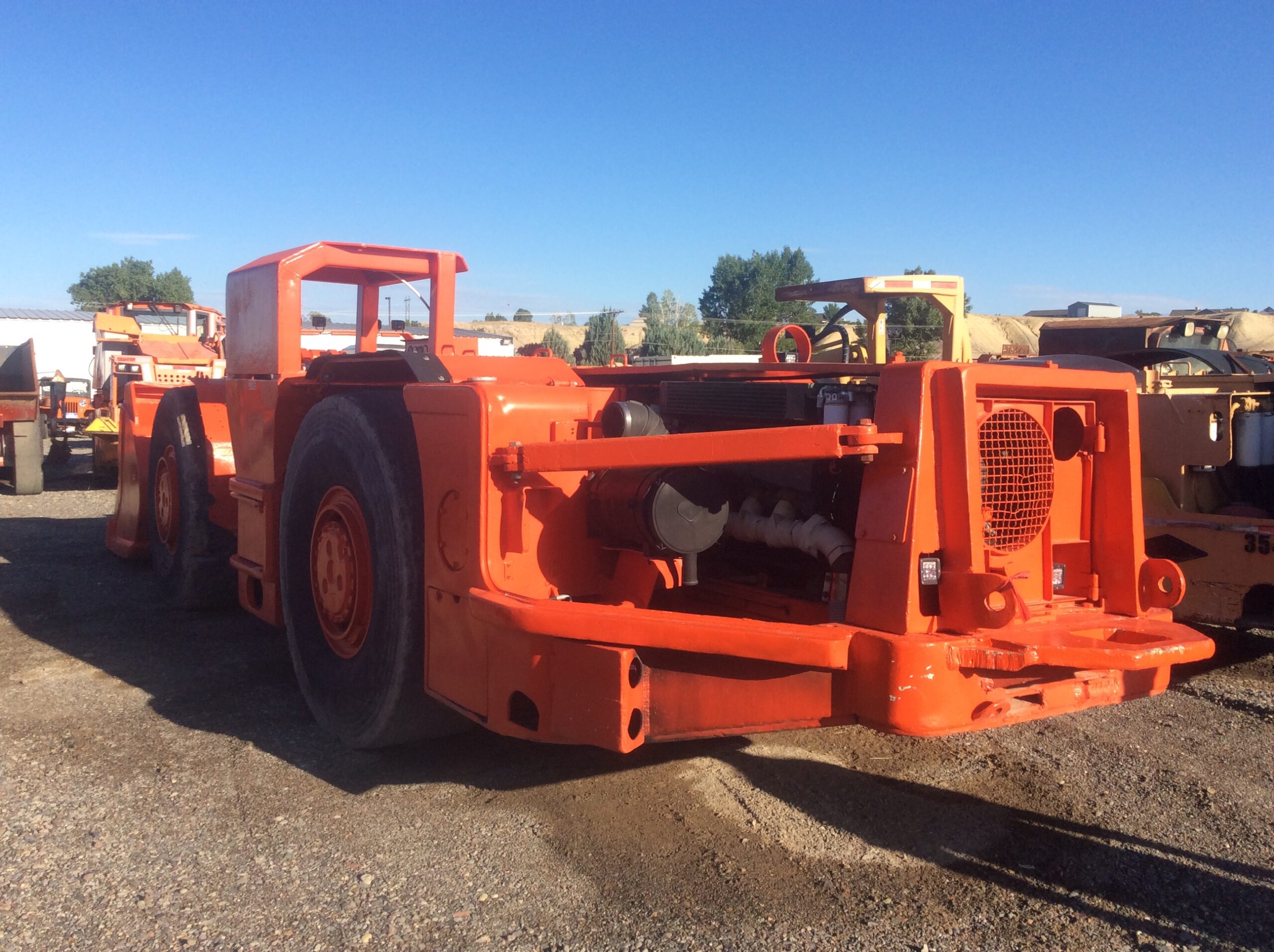 Sandvik Toro 400D LHD - Mining Equipment & Supply LLC
