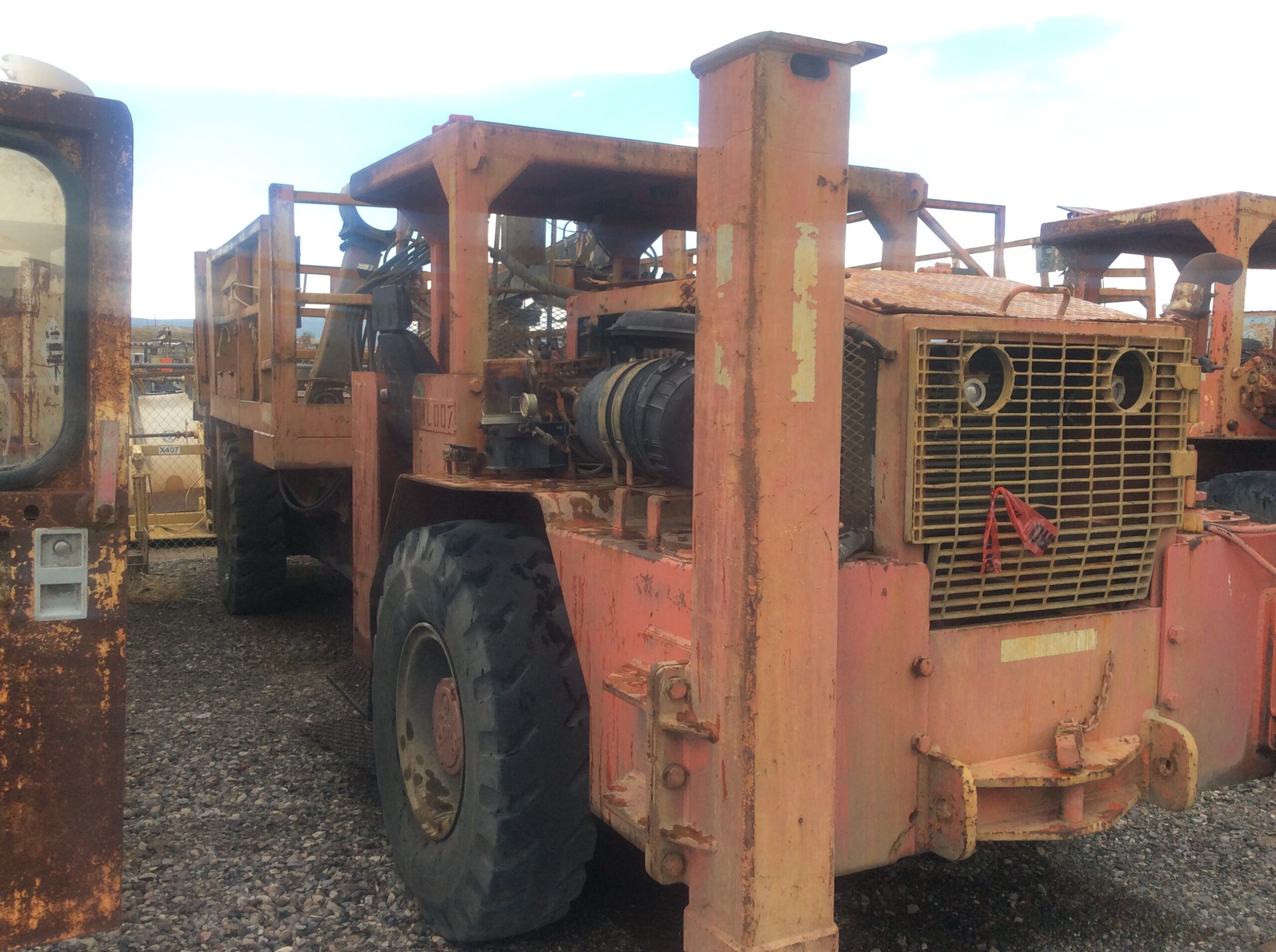 DUX SLP6000 Scissor Deck - Mining Equipment & Supply LLC