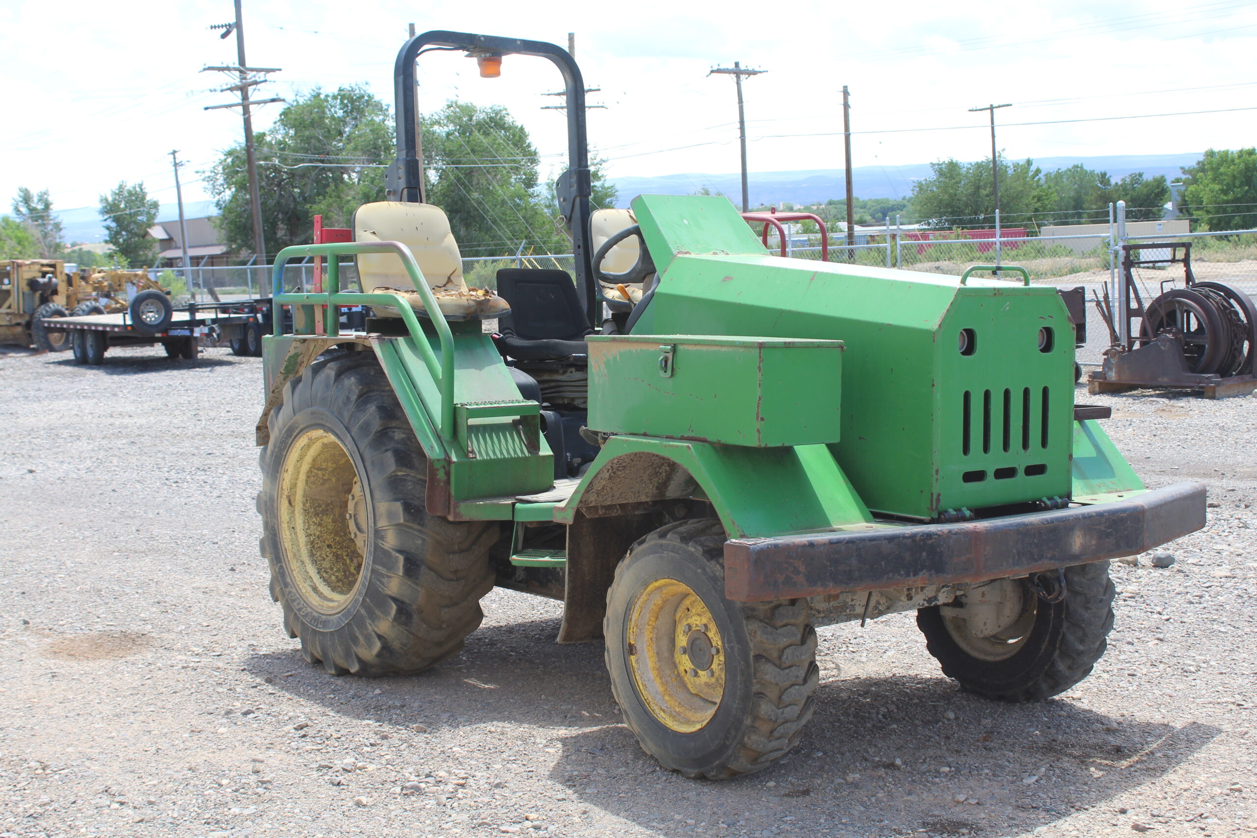 John Deere Tractor - Mining Equipment & Supply LLC
