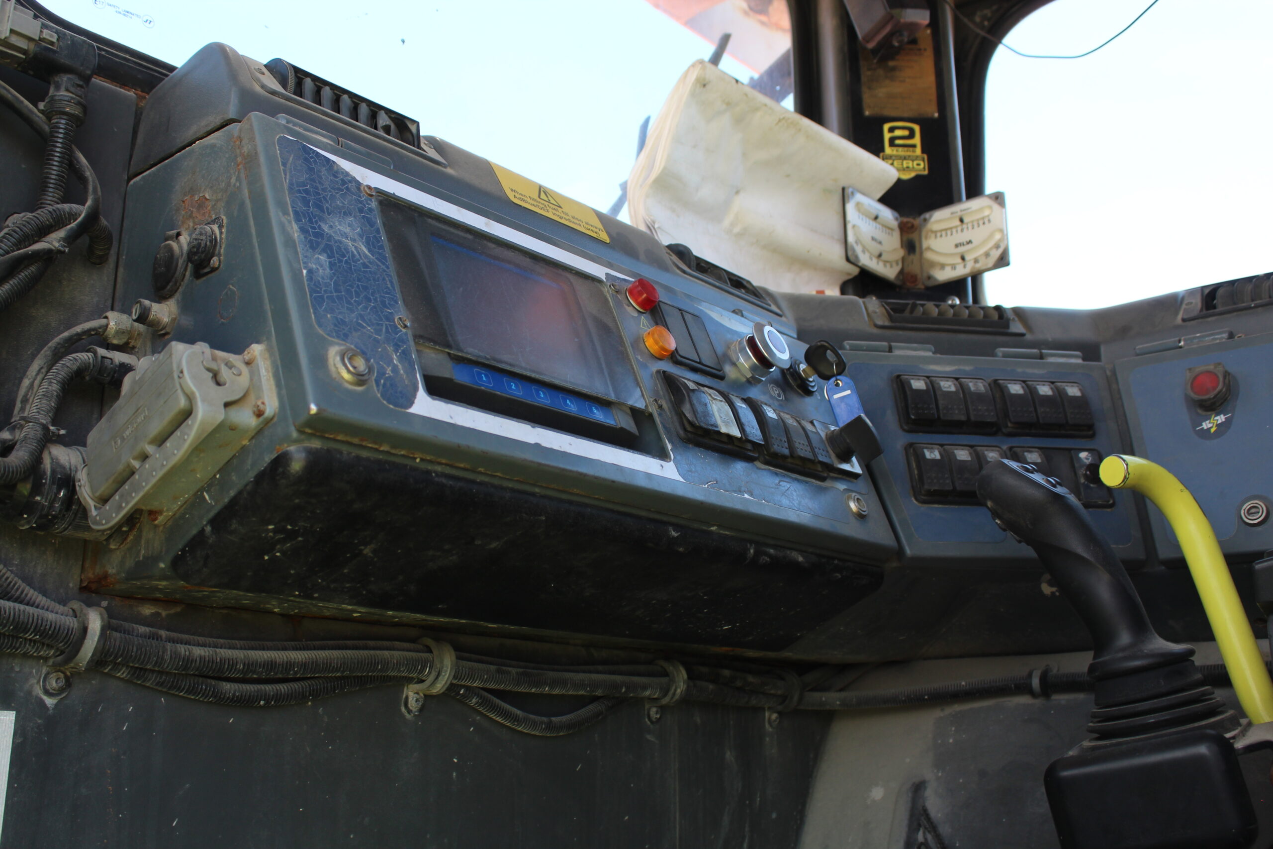 Sandvik LH-517 - Mining Equipment & Supply LLC