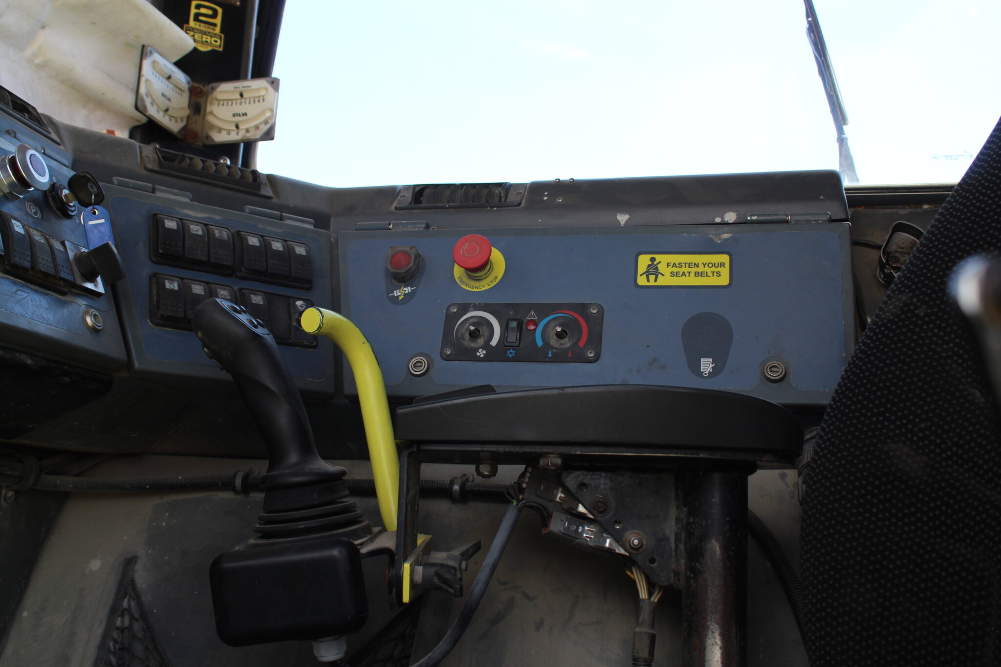 Sandvik LH-517 - Mining Equipment & Supply LLC