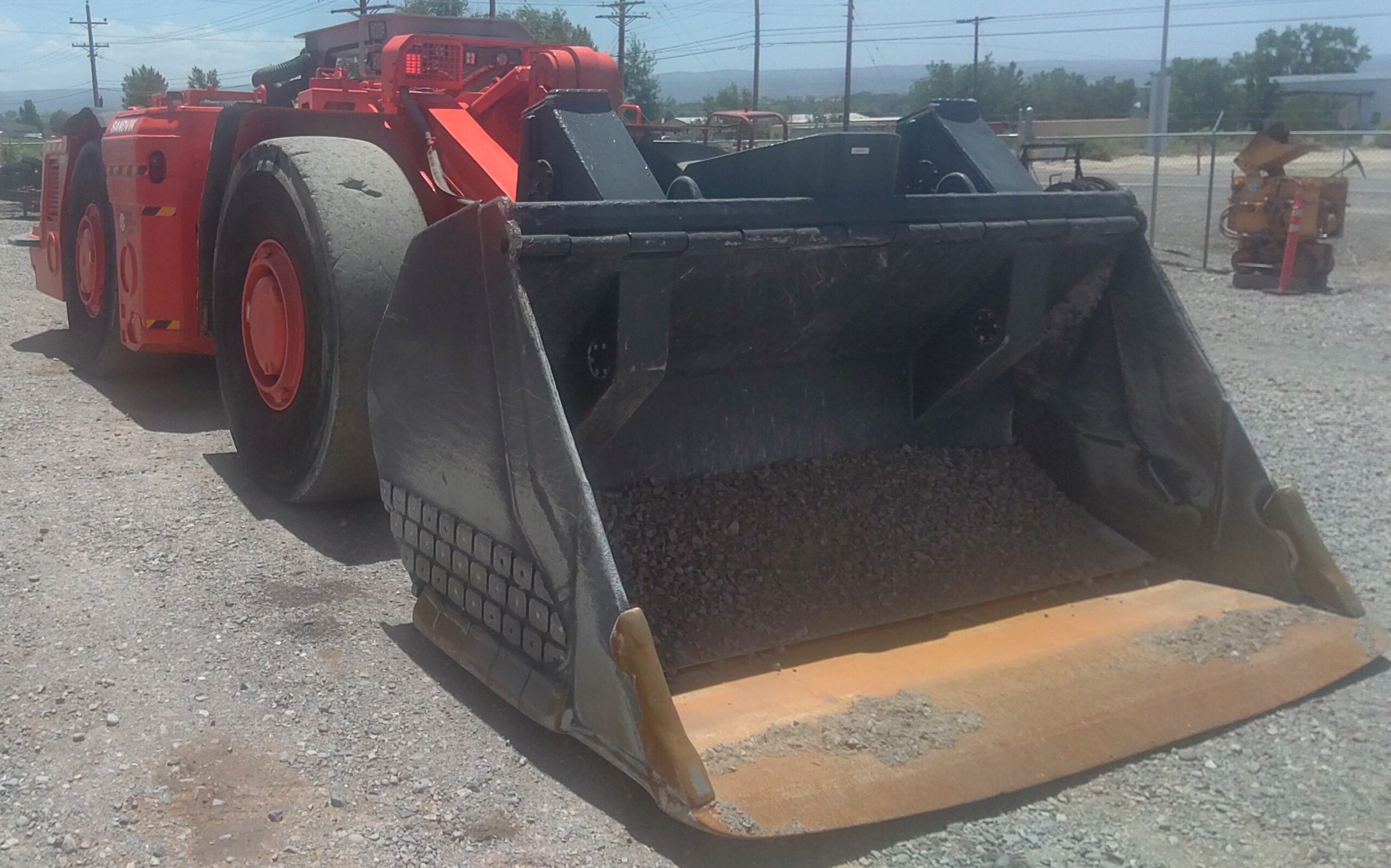 Sandvik Toro LH410 - Mining Equipment & Supply LLC