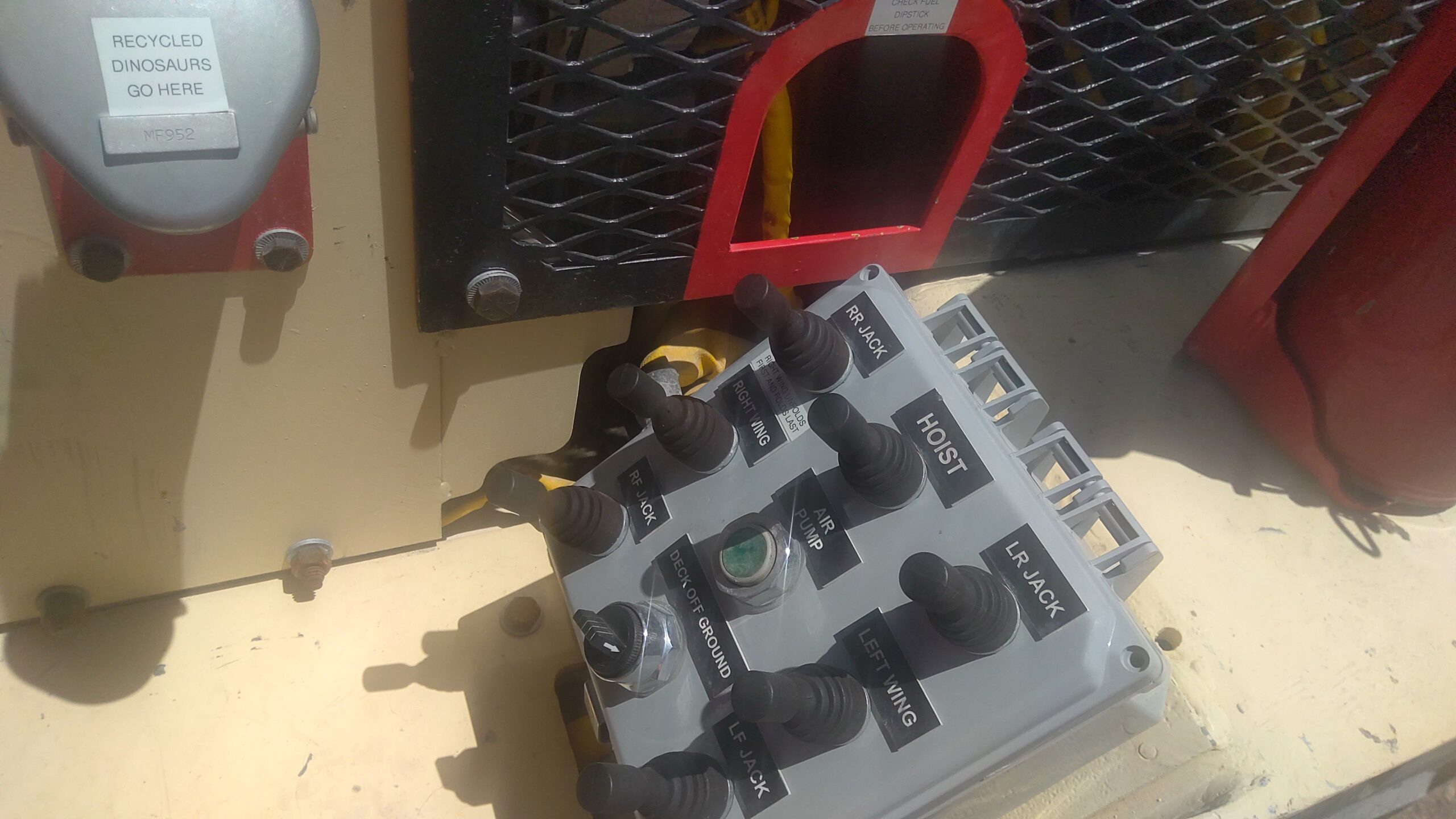 JCI Minemaster Scissor Deck - Mining Equipment & Supply LLC